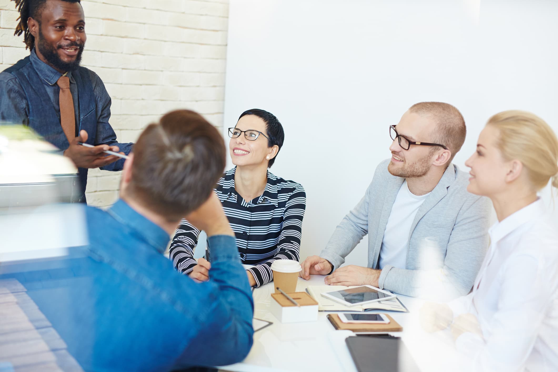 How To Pitch Ideas in 8 Simple Steps