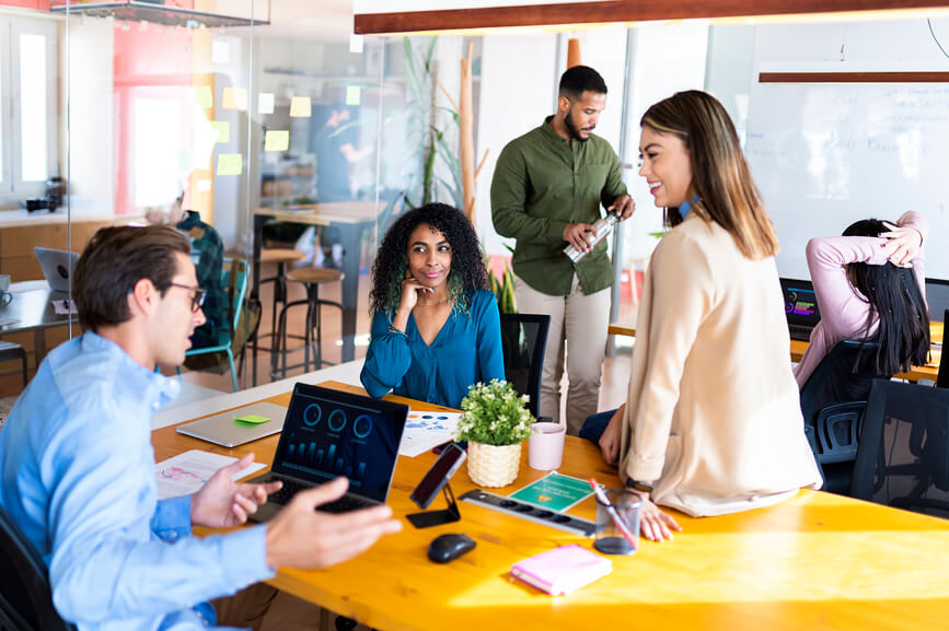 6 Management Styles: Advantages and Disadvantages