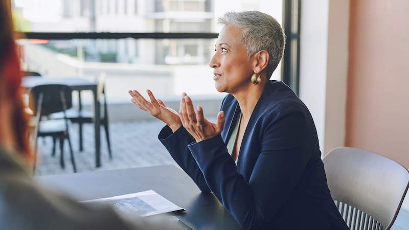 16 Constructive Feedback Examples (And Tips For How to Use Them)