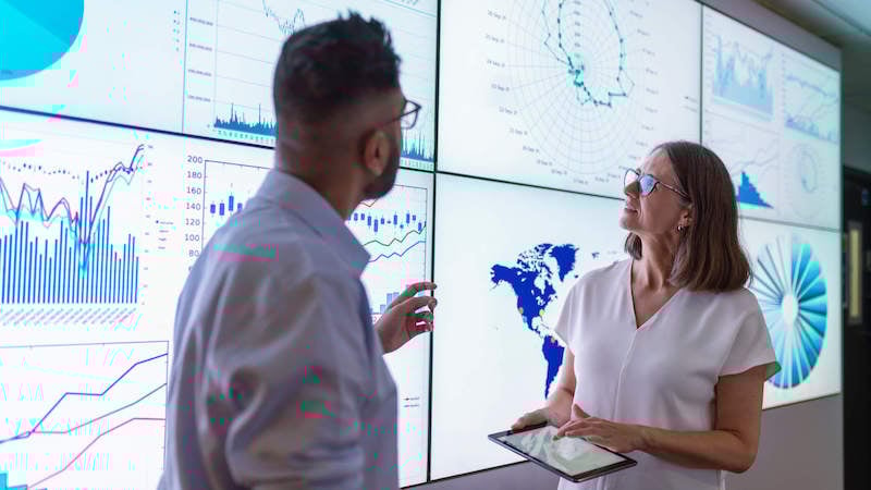 Horizontal Growth vs. Vertical Growth: What is the Difference?