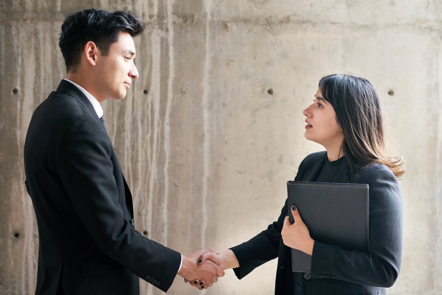 How to Apologize to Someone With Grace and Professionalism