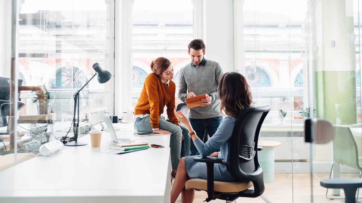 8 Sales Team Motivation Tips to Keep Your Team Engaged