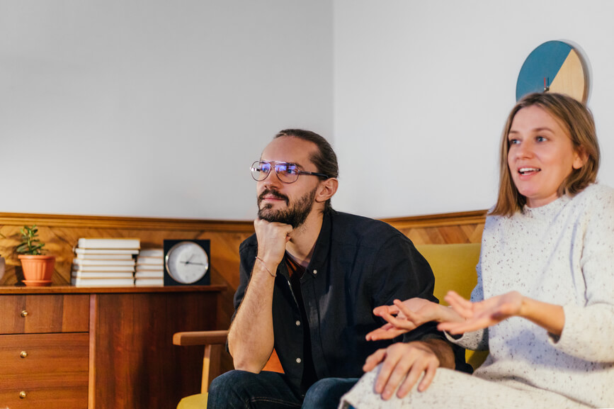 30 Toxic Traits to Watch Out For (With Examples & Solutions)