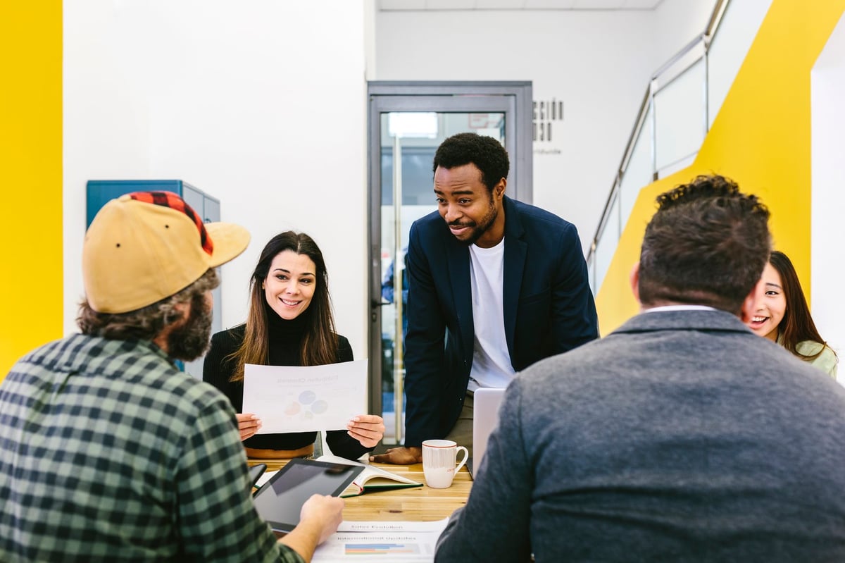 How to Be a Good Team Player at Work: 10 Tips