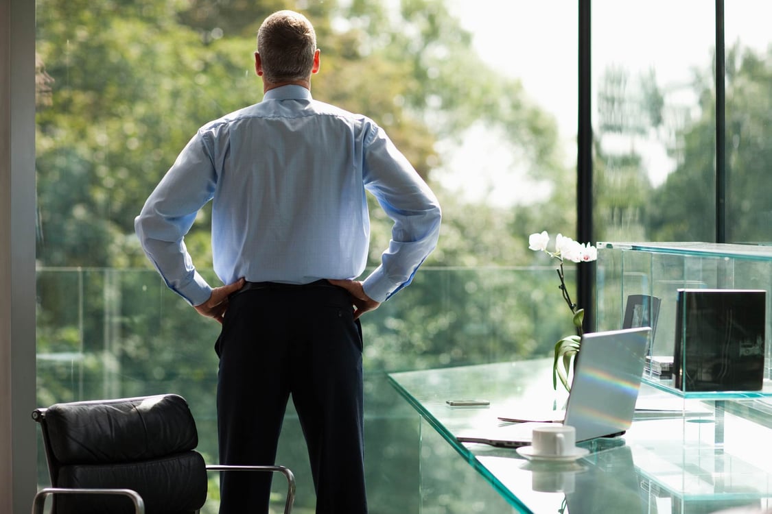 Power Poses: 6 Examples to Unleash Your Inner Confidence