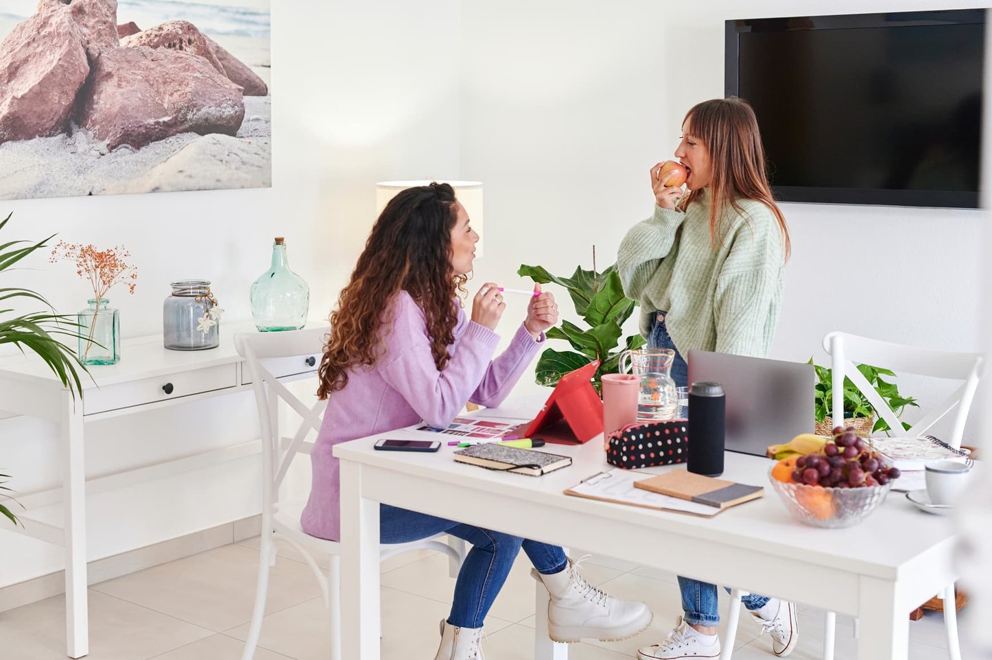 How to Make Friends at Work: 11 Tips