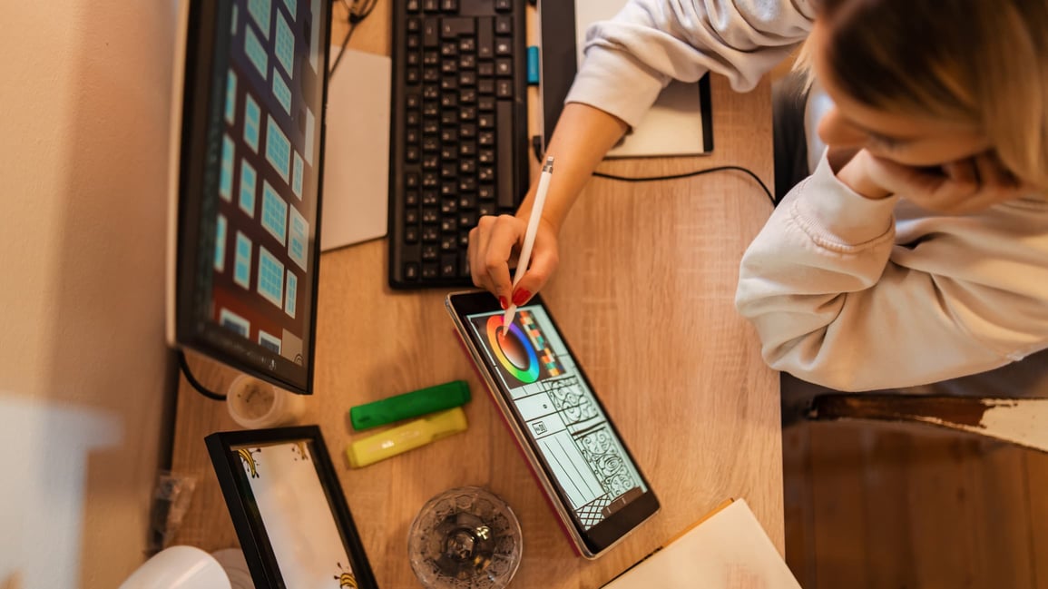 How To Manage Two Jobs at Once and Succeed