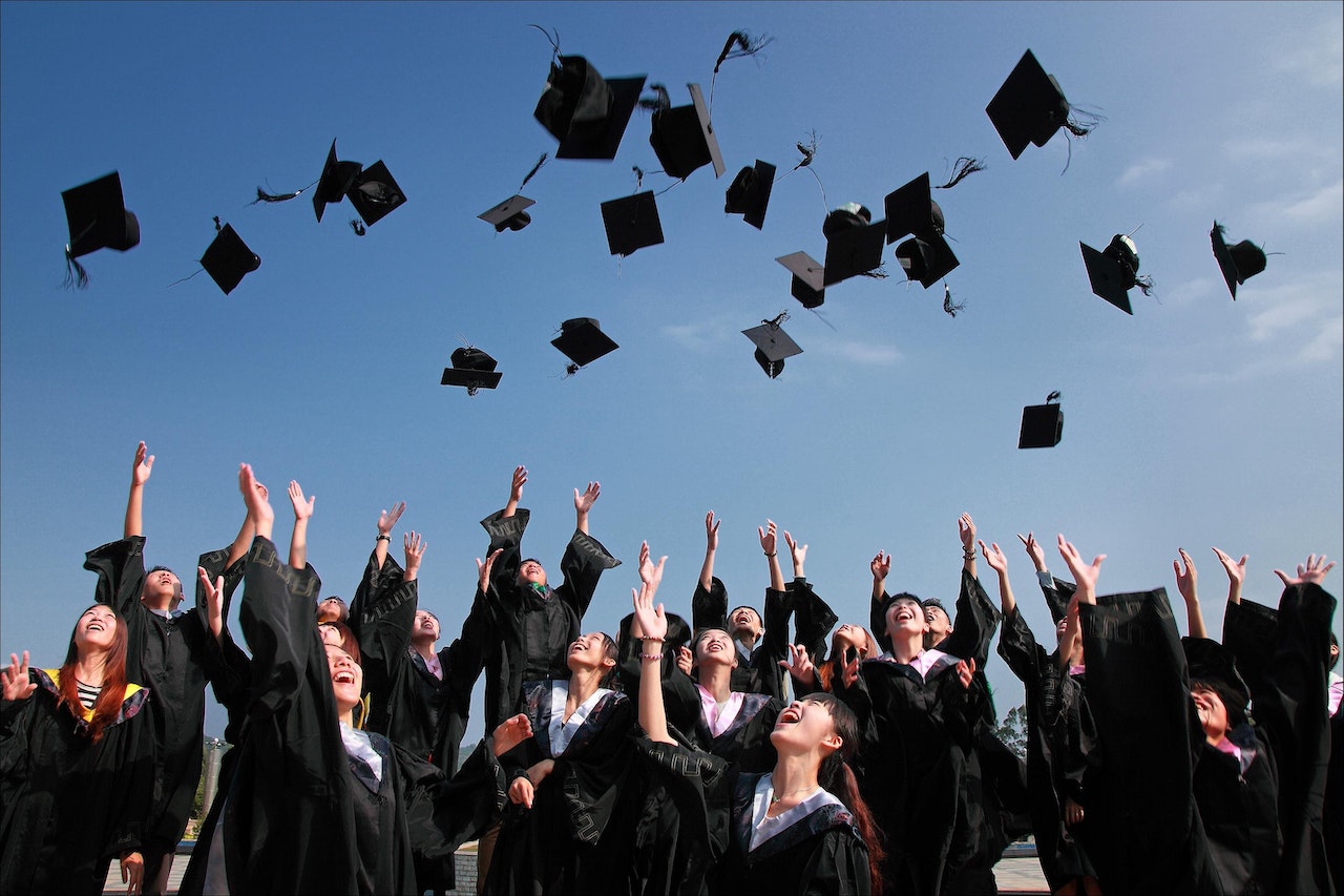 Magna Cum Laude Versus Summa Cum Laude: What’s the Difference?