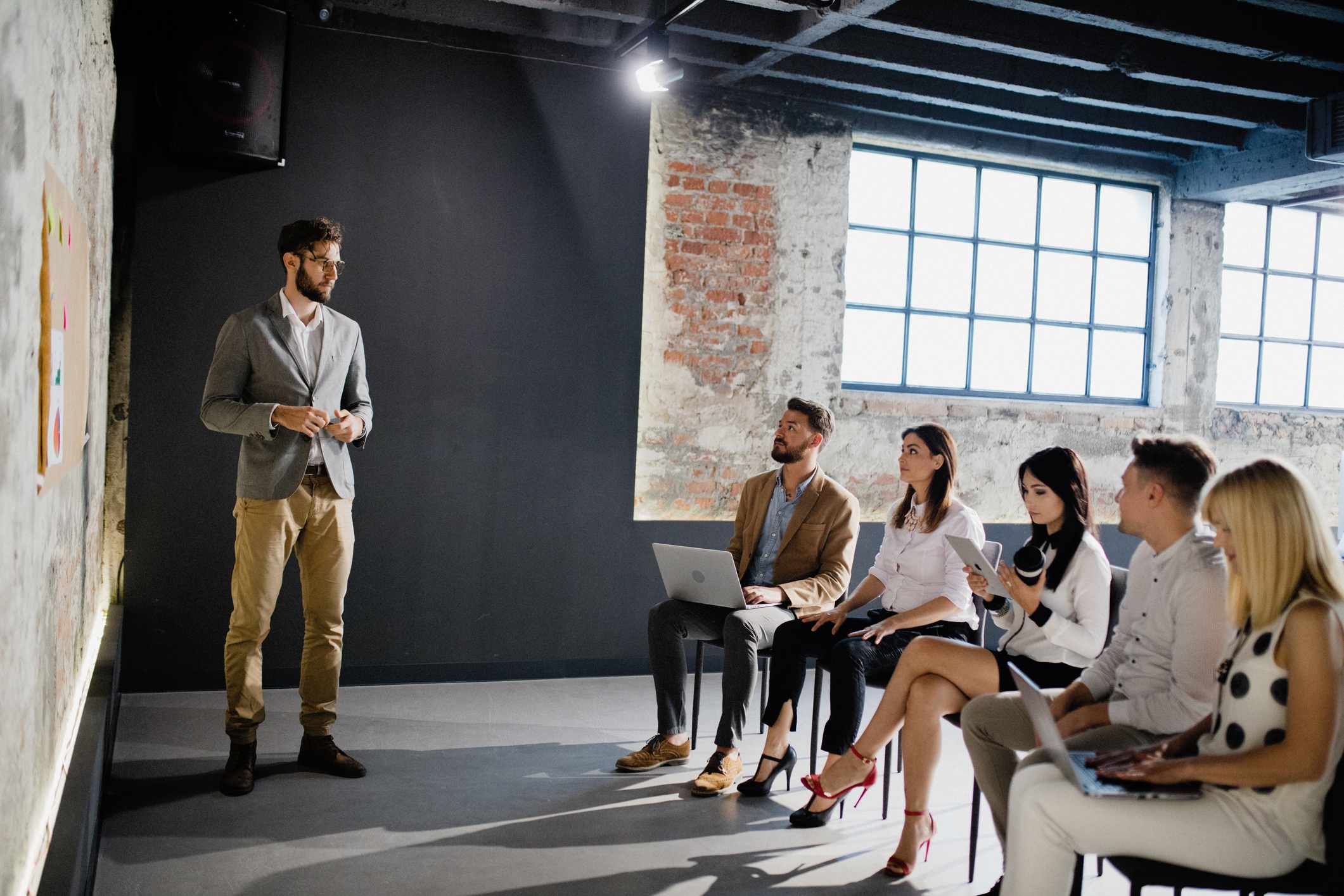 Power Poses: 6 Examples to Unleash Your Inner Confidence