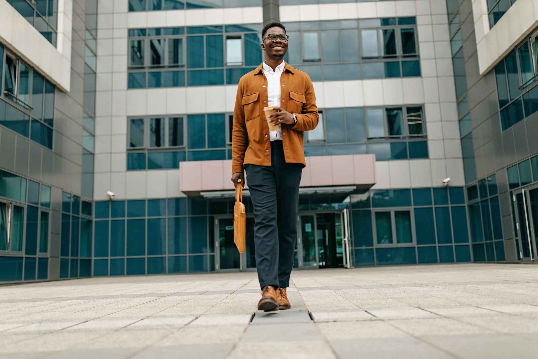 What Is Gig Work? Examining the Pros and Cons