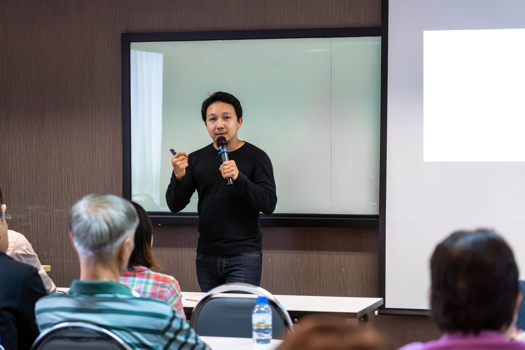 Strong Communication Skills: Top 7 Traits to Focus On to Build Them