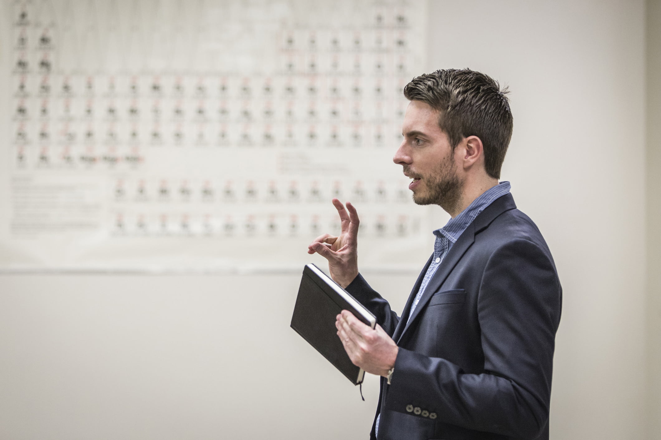 Strong Communication Skills: Top 7 Traits to Focus On to Build Them