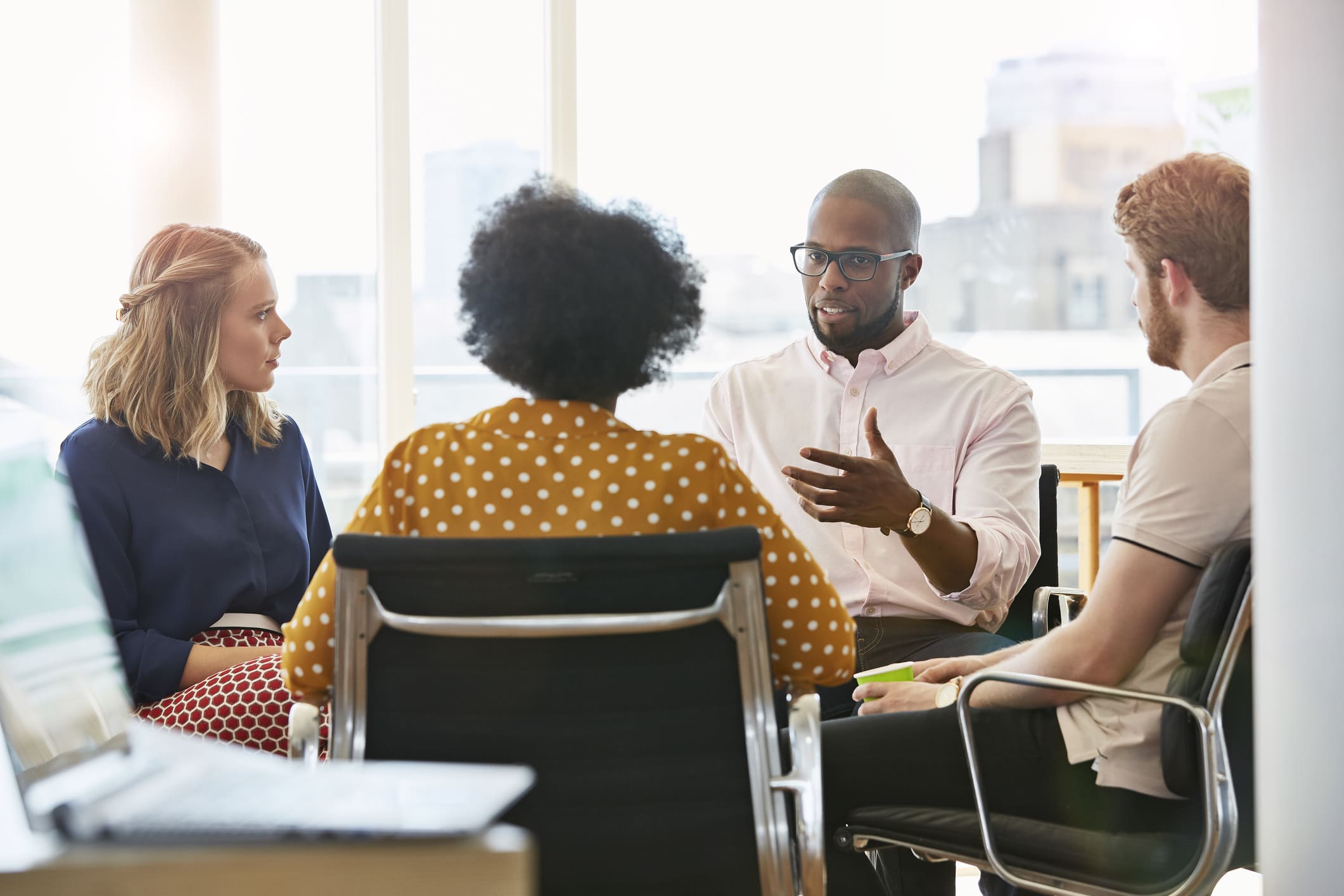 Effects of Peer Pressure: How It Affects the Workplace
