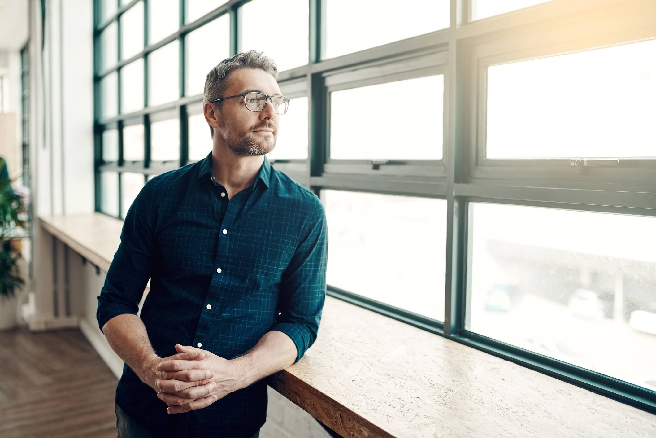 What is Lateral Thinking? Definition & 7 Techniques to Do It Right