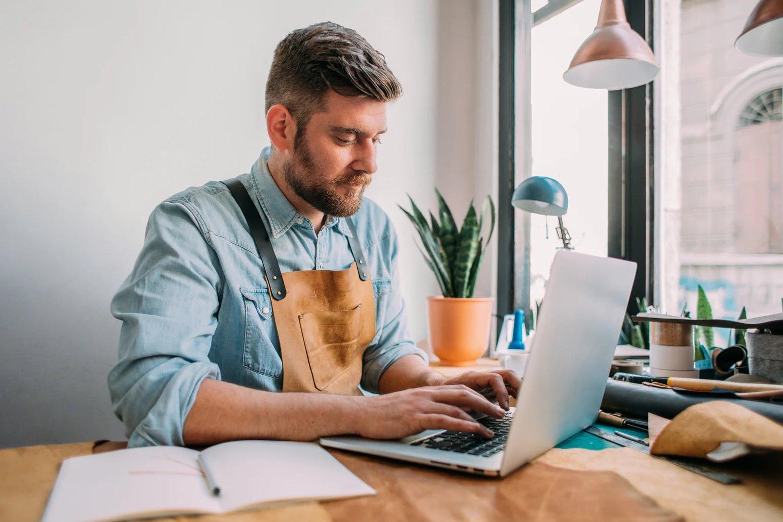 How to Say Thank You to a Team: 6 Tips to Write an Appreciation Letter