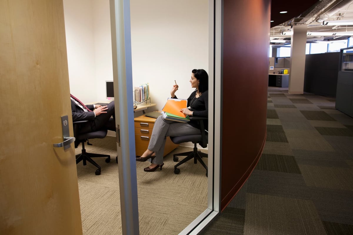 What is an Open-Door Policy in the Workplace? (Plus Examples)