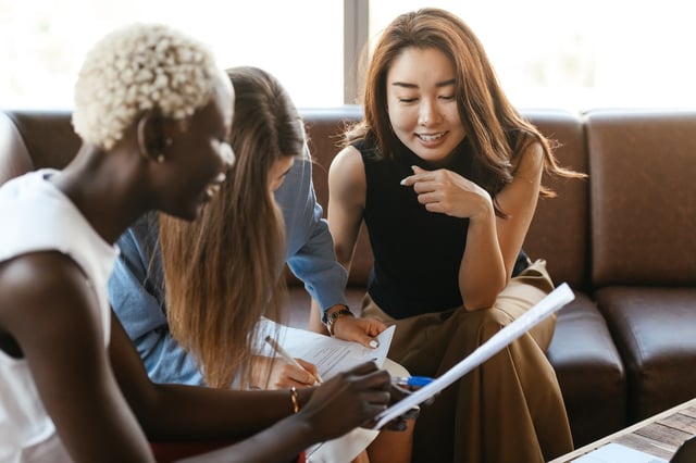 What Are Passive Candidates & Job Seekers? Tips for Recruiting