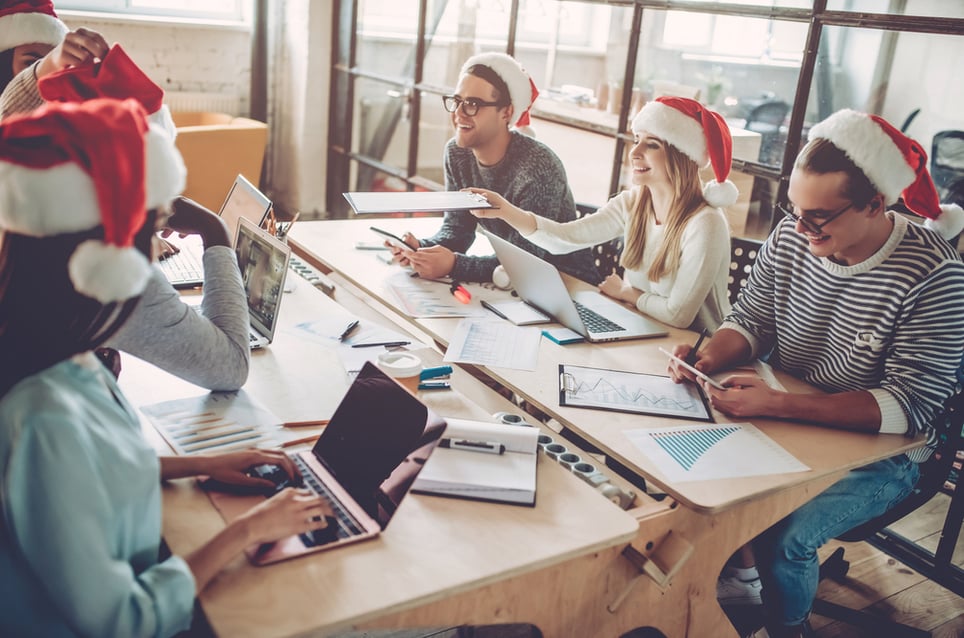 15 Holiday Messages to Employees: ’Tis the Season
