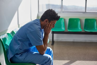 Overworked Symptoms: 7 Signs That You’re Burning Out