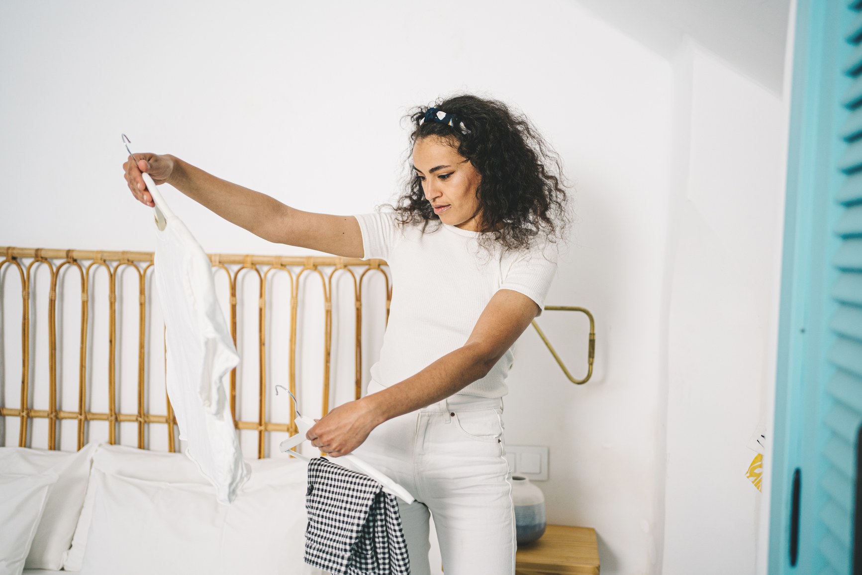 How to Be More Decisive: 8 Tips to Overcome Choice Anxiety