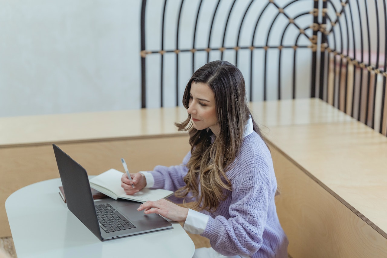 How to Message a Recruiter on LinkedIn