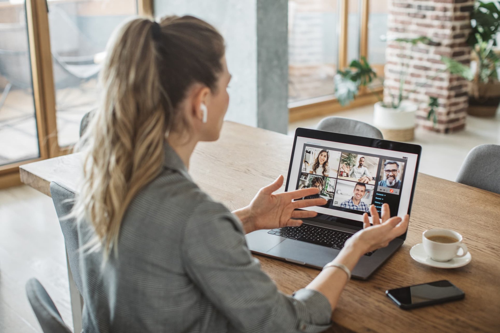 Benefits of Working for a Large Company vs. A Small Company