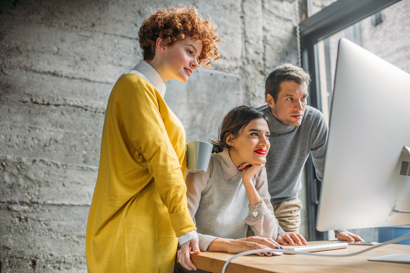 22 Workplace Goals Examples and Tips to Achieve Them