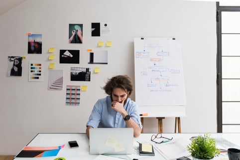 How to Be More Decisive: 8 Tips to Overcome Choice Anxiety