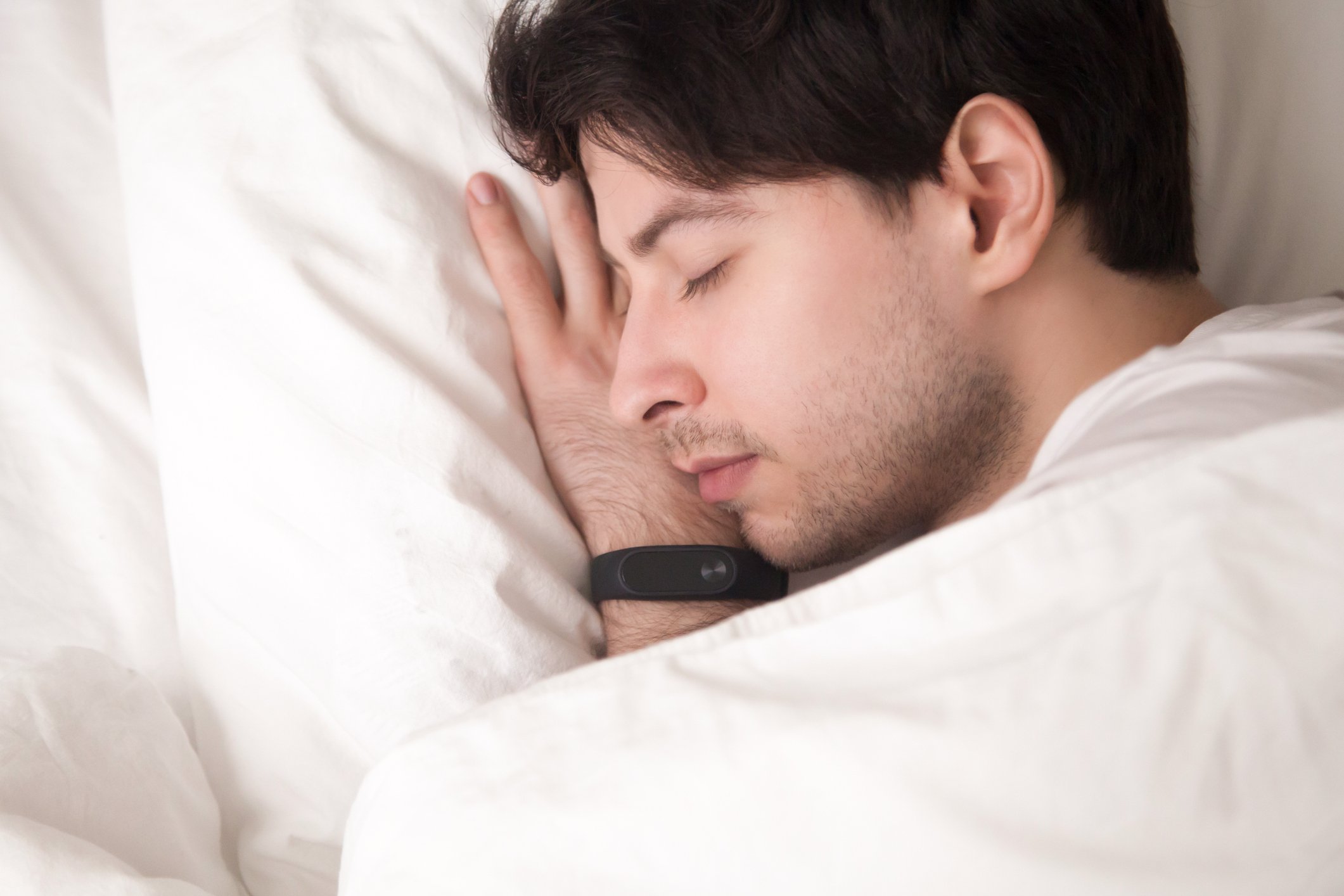 How To Sleep Earlier: 10 Tips For Some Shut-Eye