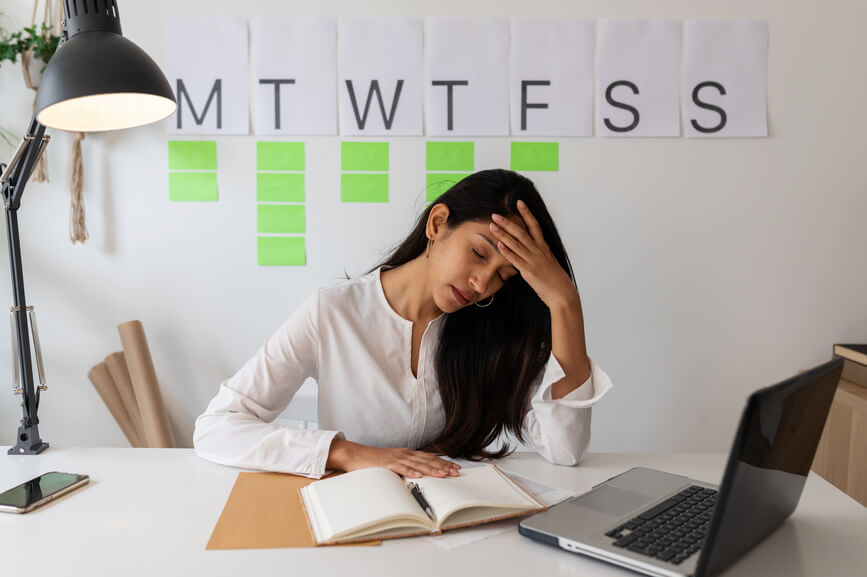 Why Always Working Long Hours Is Ruining Your Productivity