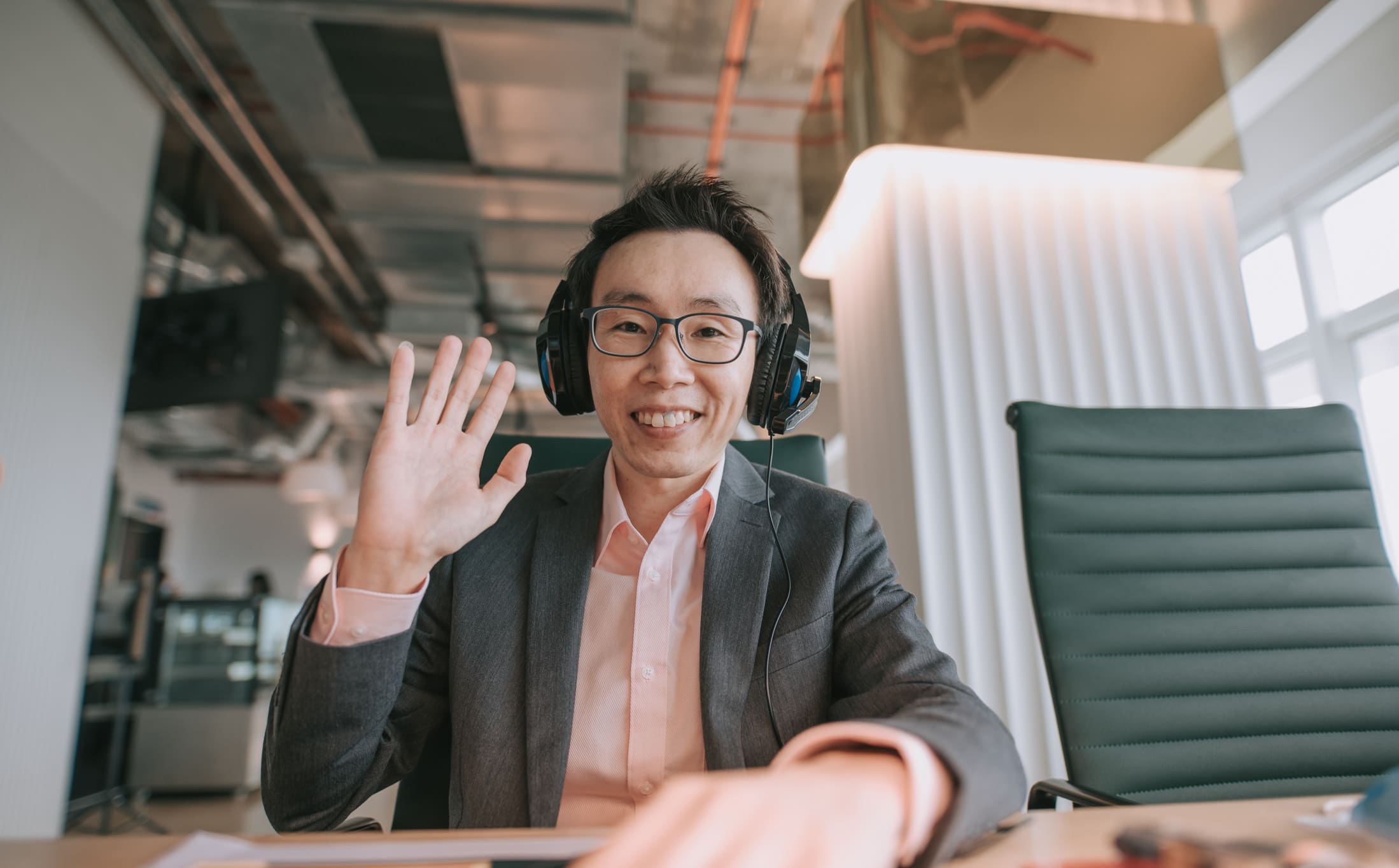 8 Tips to Ace Interviews: How to Adapt to Being on Camera