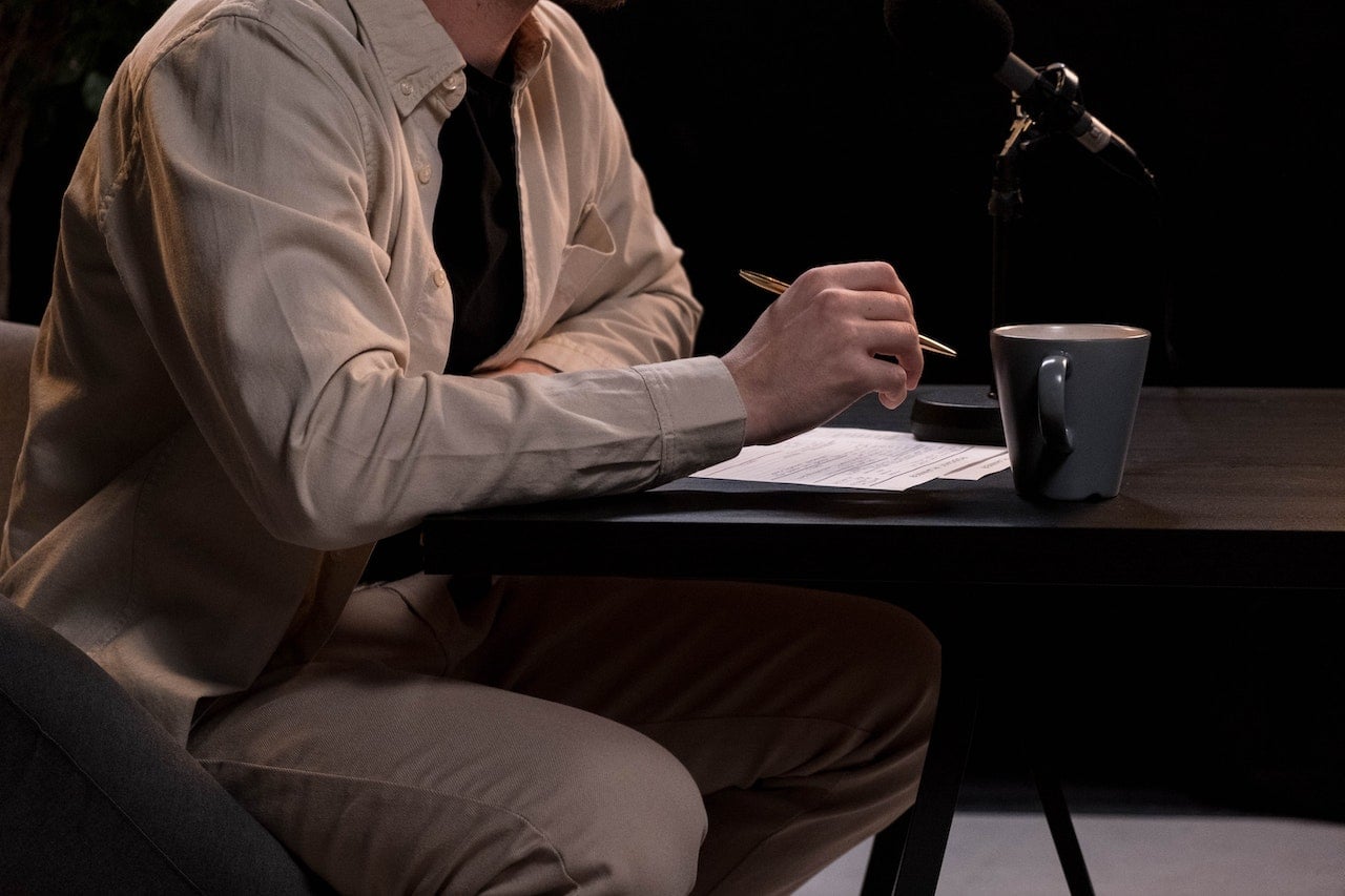 The 14 Best Self-Improvement Podcasts You Should Listen To