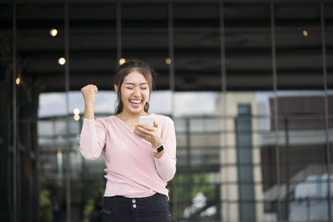 5 Long-Term Goals Examples (+ Tips To Achieve Them)