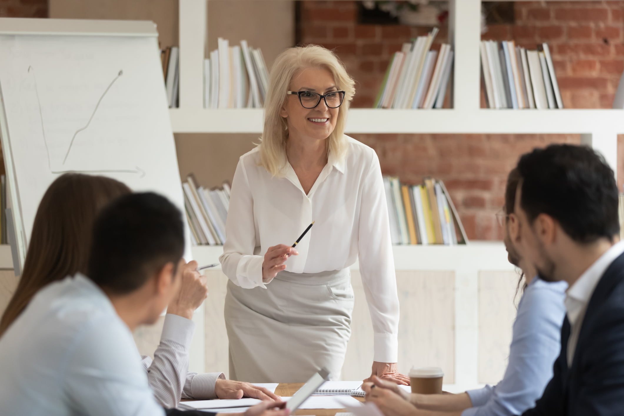 Manager vs Senior Manager: Become the Boss You Want to Be