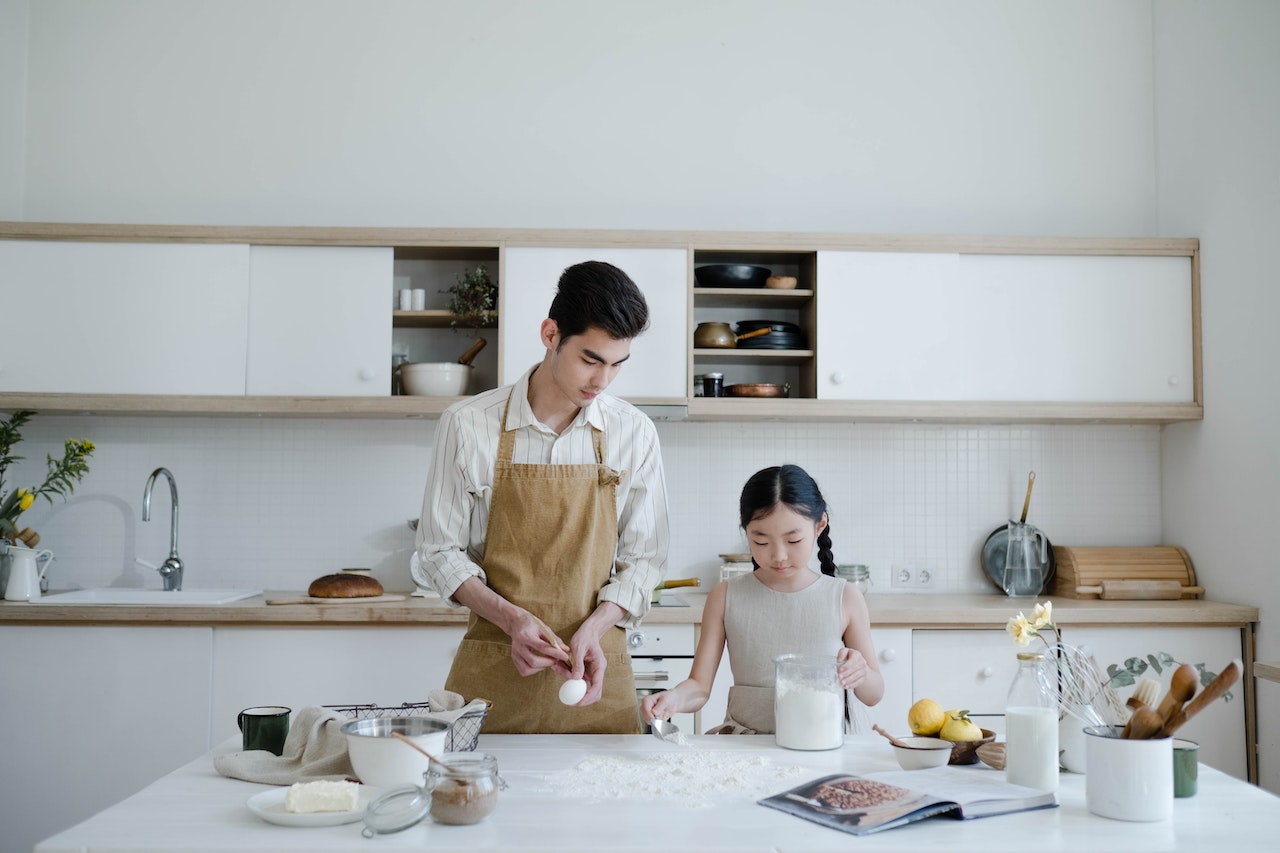 Minimalist Lifestyle: 24 Tips for Minimal & Simple Living