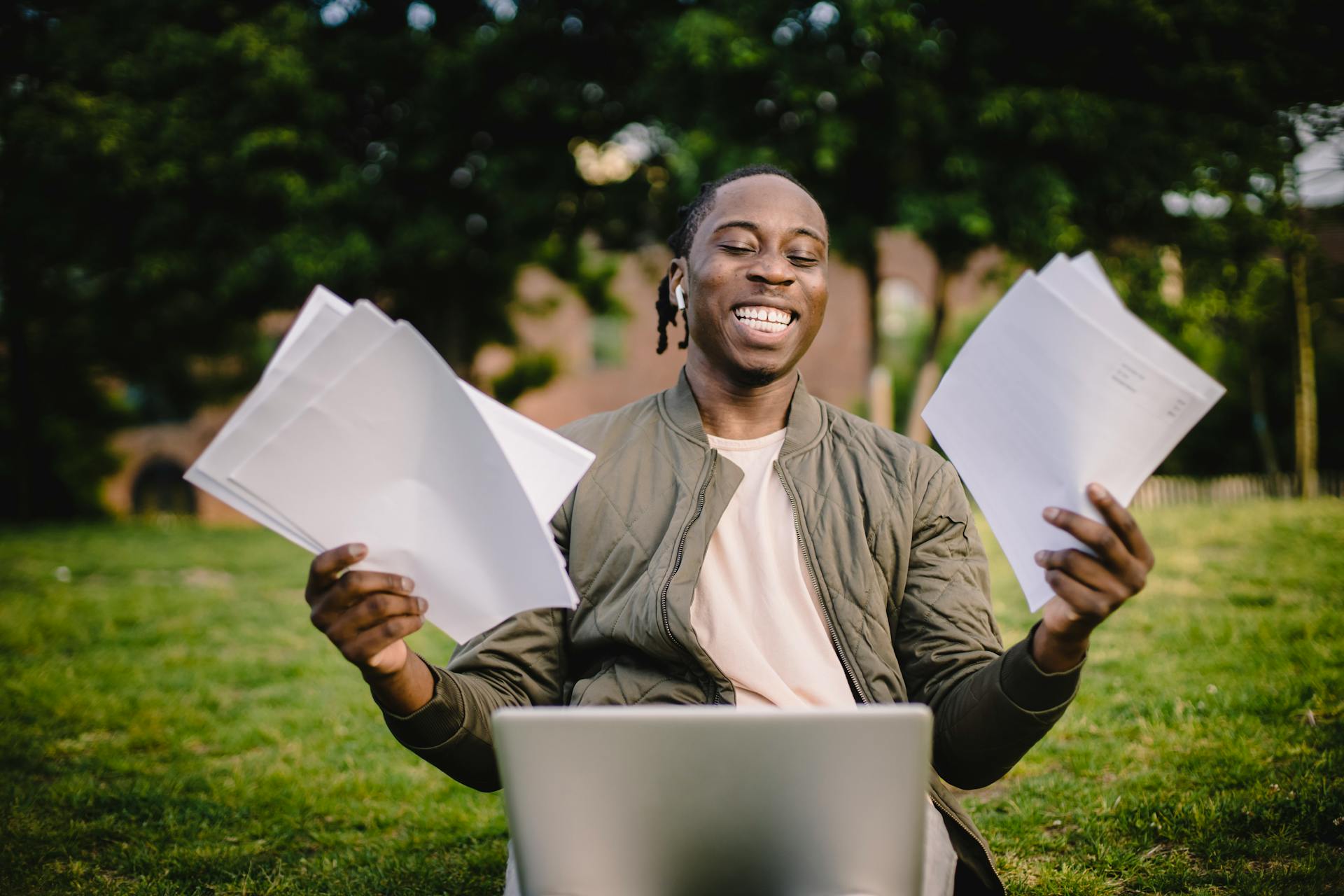 How To Develop An Abundance Mindset And Break Free From Scarcity