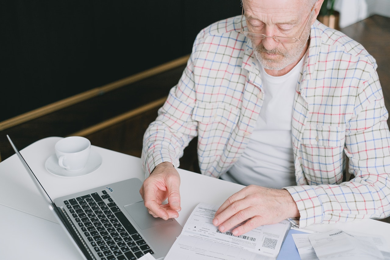 How To Change Careers: 12 Steps for Switching Careers