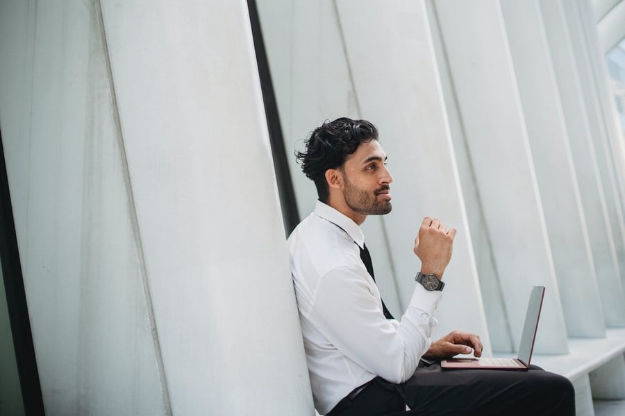 How to List Honors and Awards on Your Resume: 4 Examples
