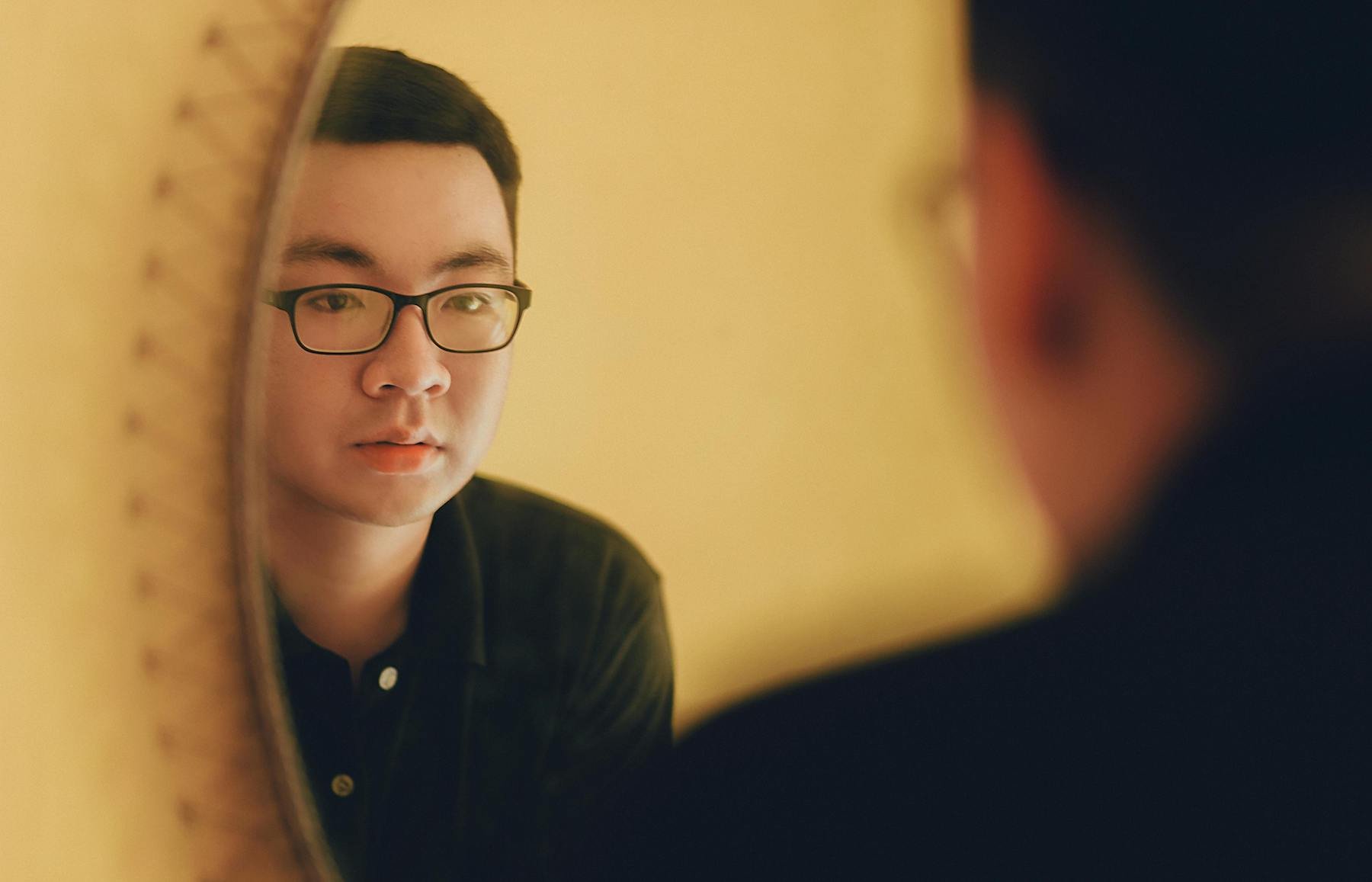 Understanding A Vulnerability Hangover: From Sharing To Self-Doubt