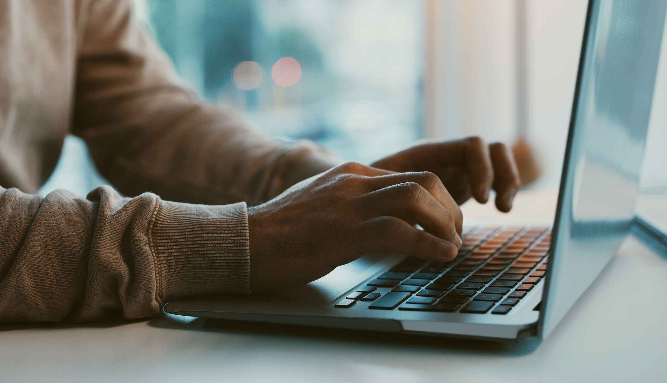 30 Job Hunting Tips to Land Your Dream Role