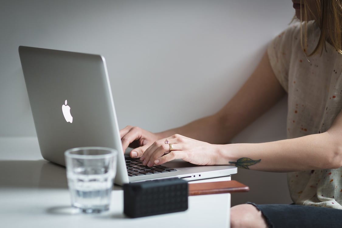 3 Great Professional Bio Examples to Inspire Your Own